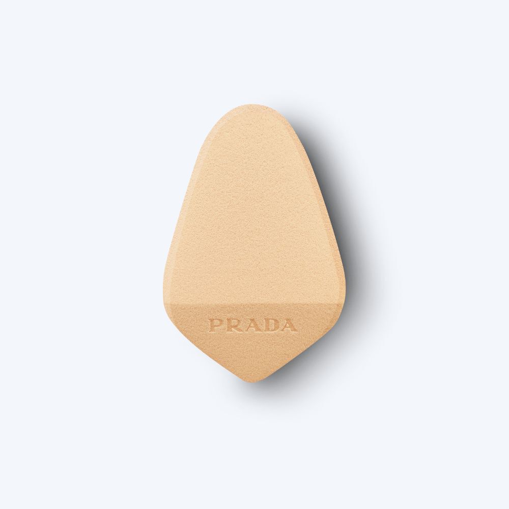 Prada Makeup Foundation Blender | Prada Beauty Official